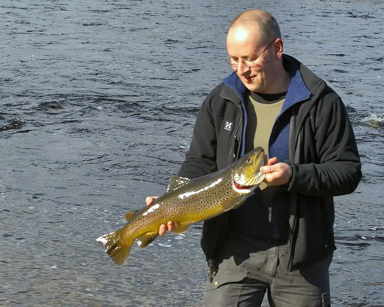 The river keeper – Hein van Aar - Kvennan Fly Fishing
